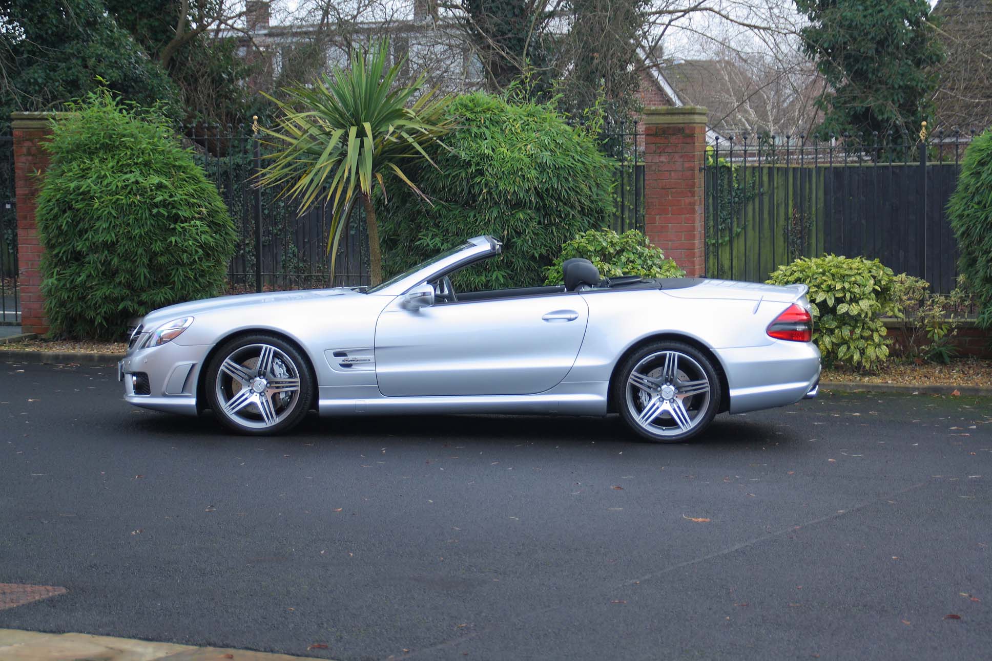 Mercedes SL63 AMG